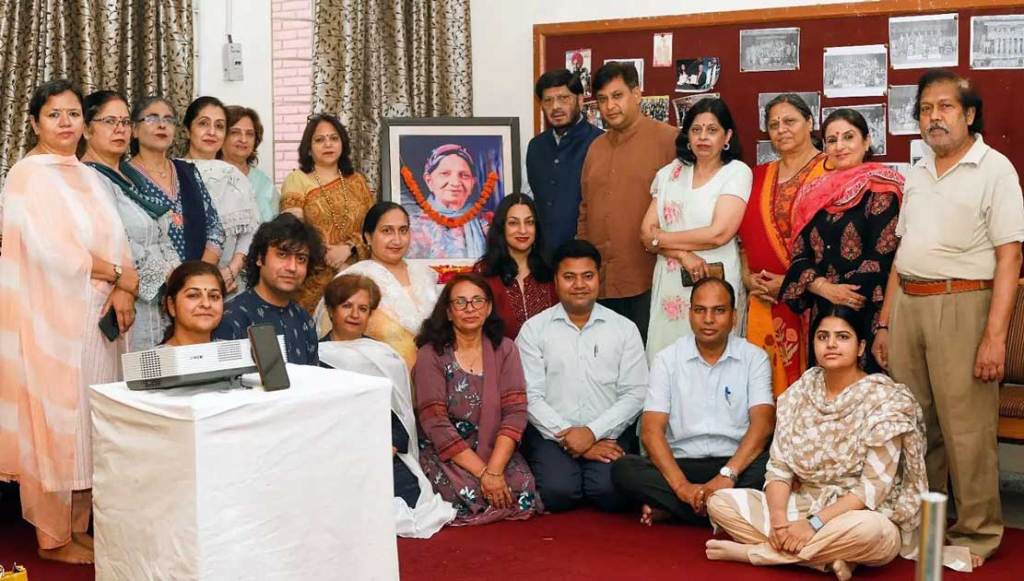 11th Punya Tithi: Apeejay family extends a heartfelt tribute to Smt ...